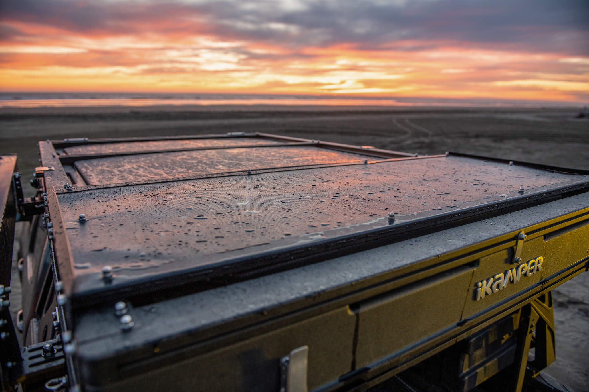 How to Prevent Condensation In A Roof Top Tent – iKamper